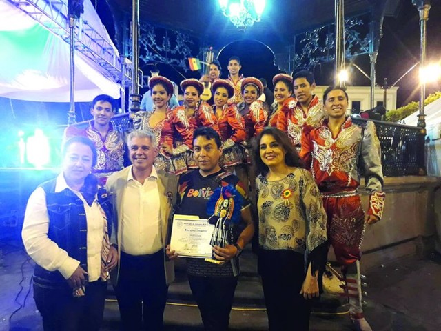 Gil Dance regresa con galardones de México