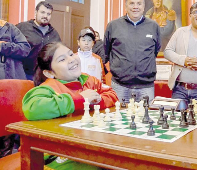 Boliviana obtiene 14º en cita de ajedrez en China