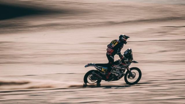 Daniel Nosiglia continúa escalando en el Rally Dakar