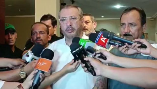 Calvo sugiere a Arce cambiar a sus representantes para dialogar en ...
