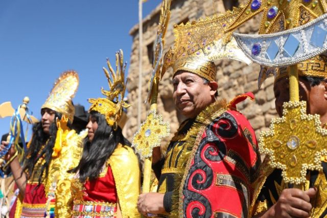 Con un atuendo de inca, Choquehuanca reinaugura histórico Palacio de ...