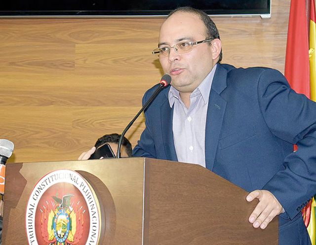 Paul Franco: La sentencia sobre la reelección indefinida sigue vigente