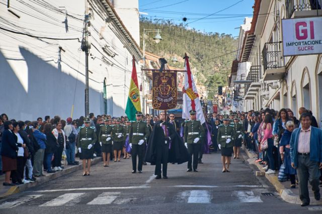 La Procesión Del Santo Sepulcro En Sucre