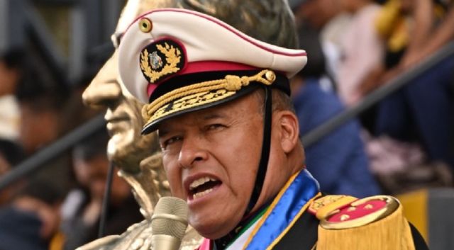 ¿Quién es el general Juan José Zúñiga, líder de la movilización militar ...