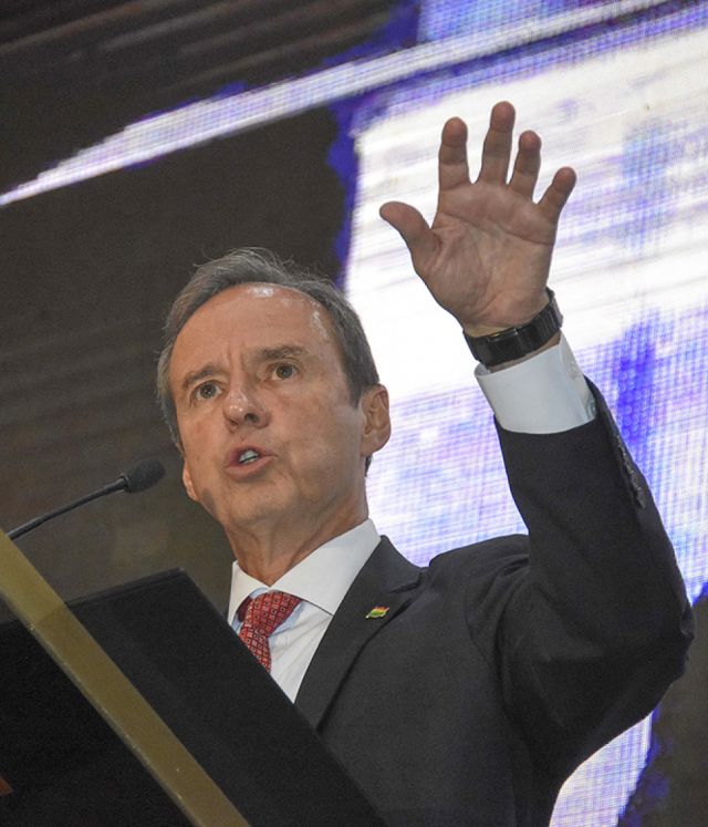 Tuto será candidato con la alianza Libre