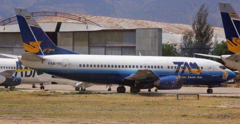Reincorporan avión Boeing 737-300 a la flota del TAM