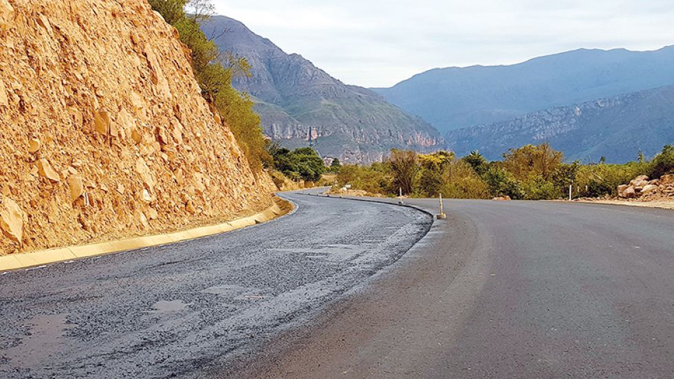 Carretera Padilla-El Salto está a punto de concluir