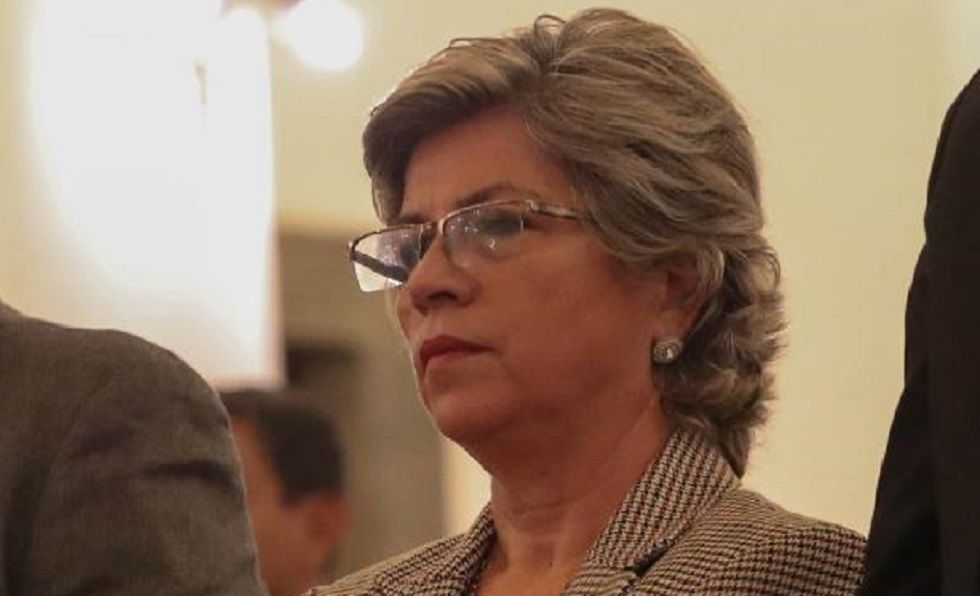 Fiscalía ordena aprehensión de la exministra Pinckert