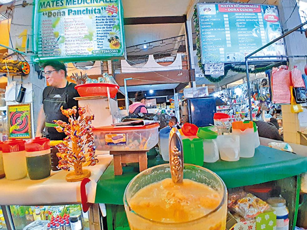 Infusiones naturales contra resfríos y otros males en el mercado