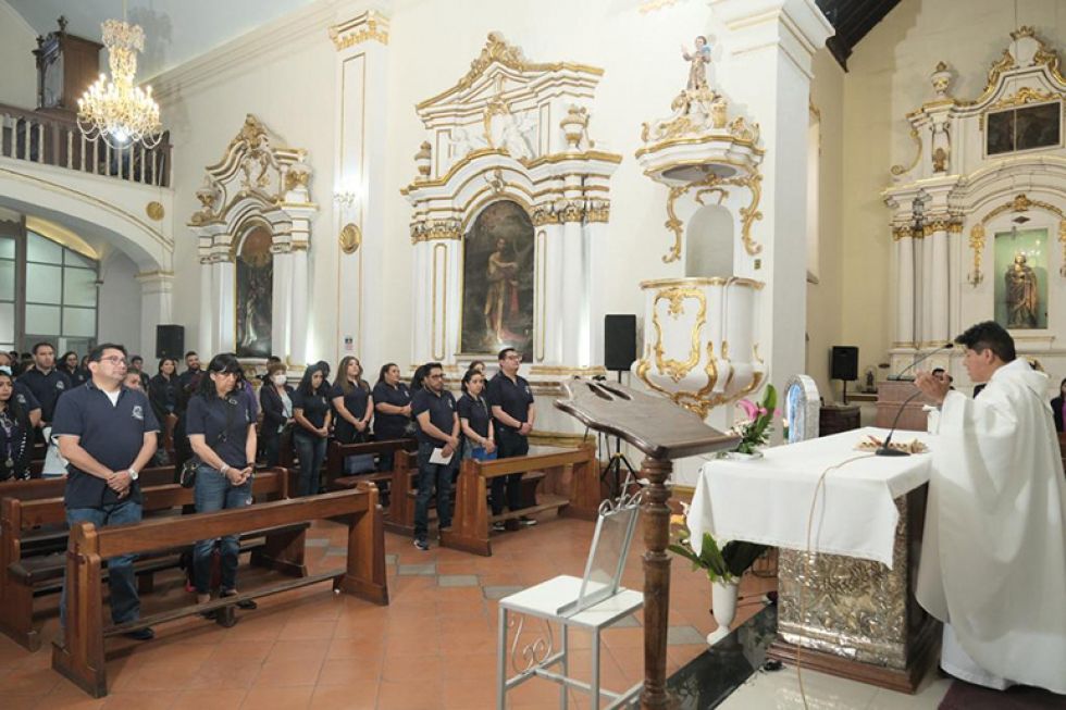 Tinku “Atipay” presenta su indumentaria conmemorativa