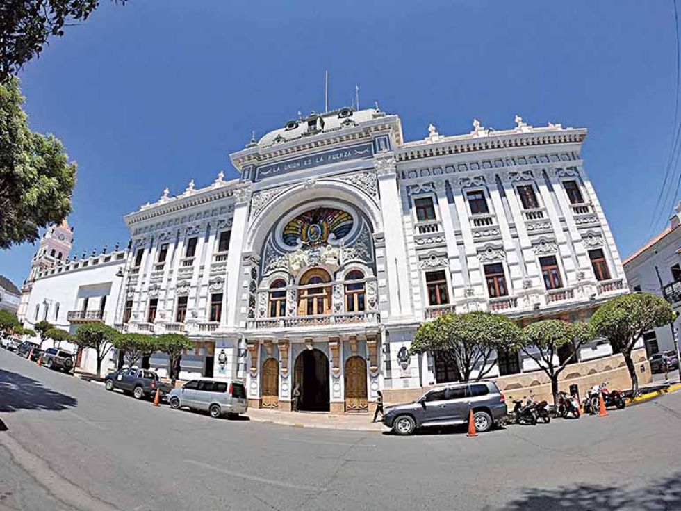 POA 2024: La Gobernación se reduce el gasto corriente